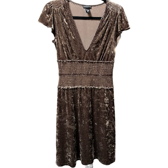 Moda International | Dresses | Moda International Crushed Velvet Party ...